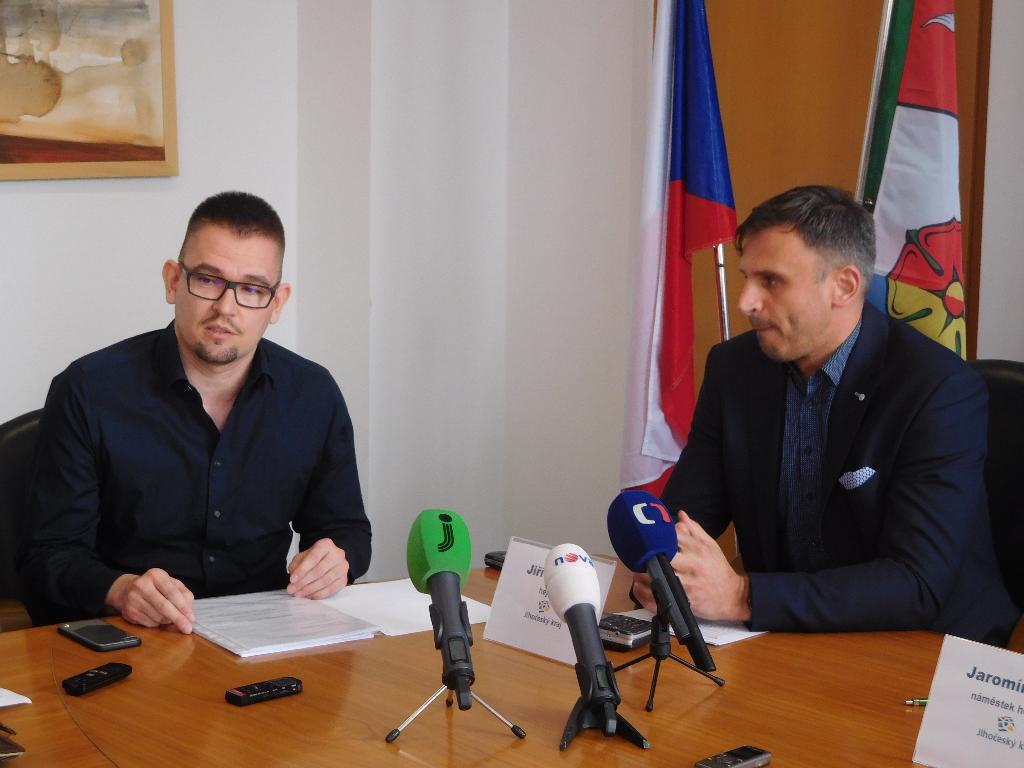 ODS se pokouší svrhnout hejtmana. ANO tomu vysílá vstřícné signály ...