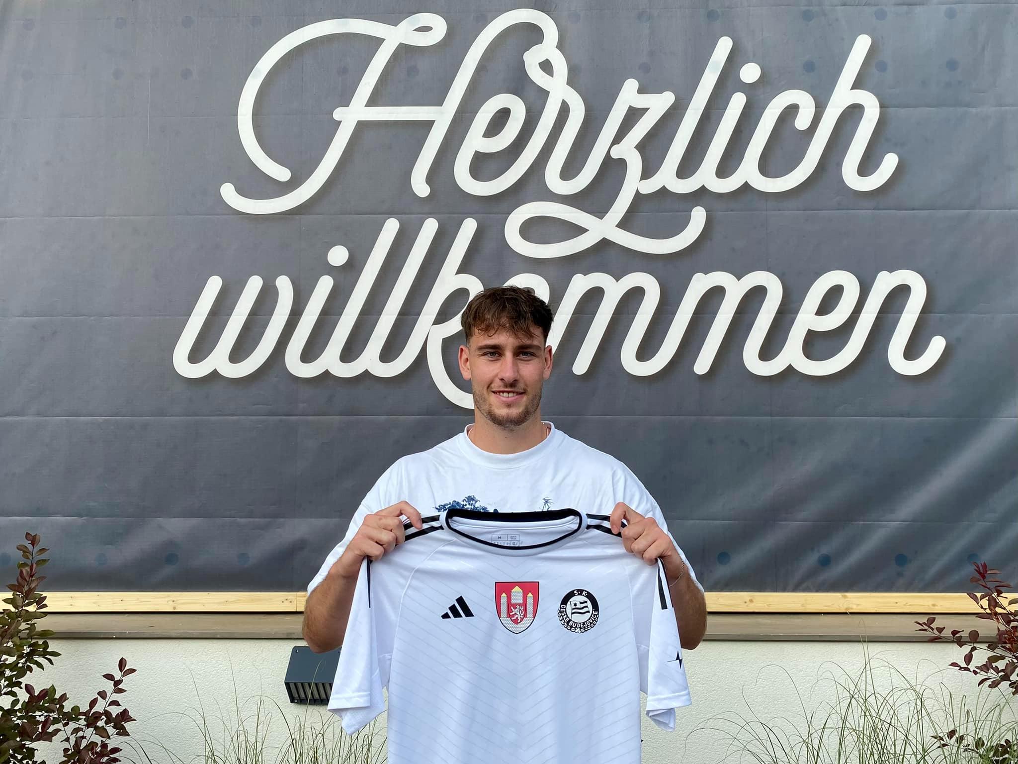 Dynamo posílí levý obránce Vincent Trummer. K týmu už se připojil na ...