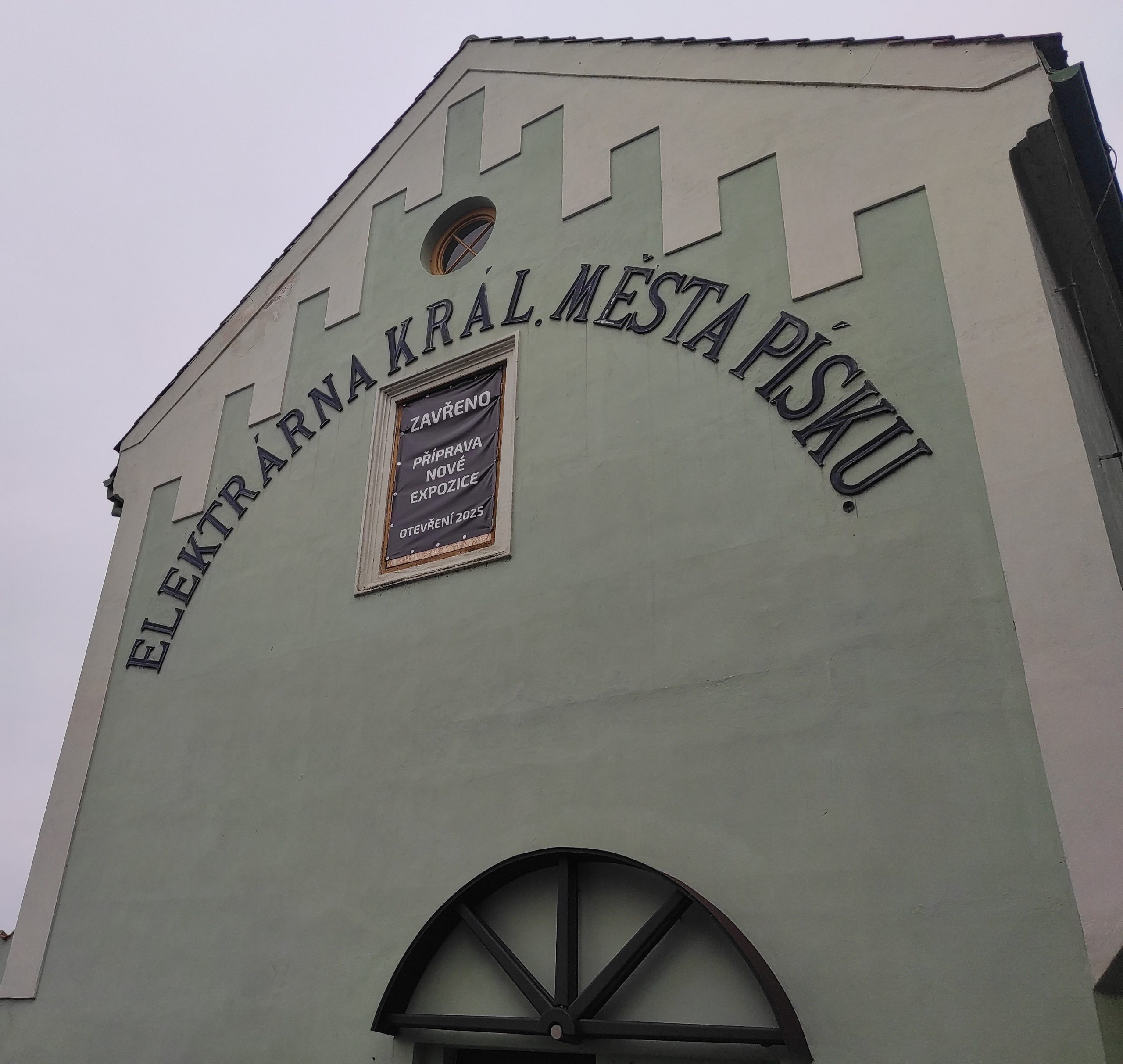 Rekonstrukce Křižíkovy elektrárny v Písku se prodraží. Turbína je v ...