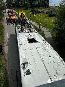 Řidič, který zaklínil autobus pod viadukt čelí trestnímu stíhání ...